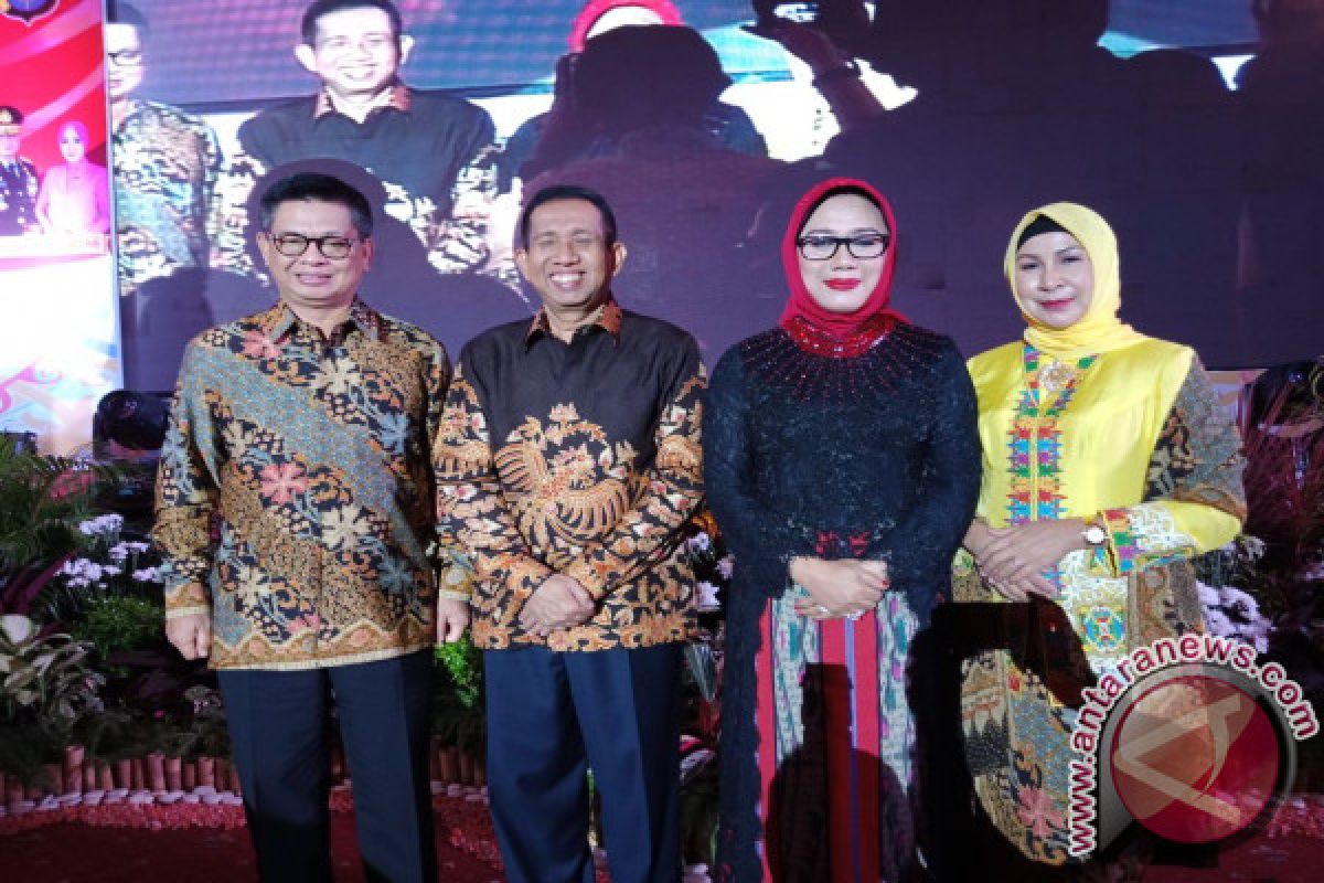 Gubernur Hadiri Pisah Sambut Kapolda Kaltim - ANTARA News Kalimantan Utara