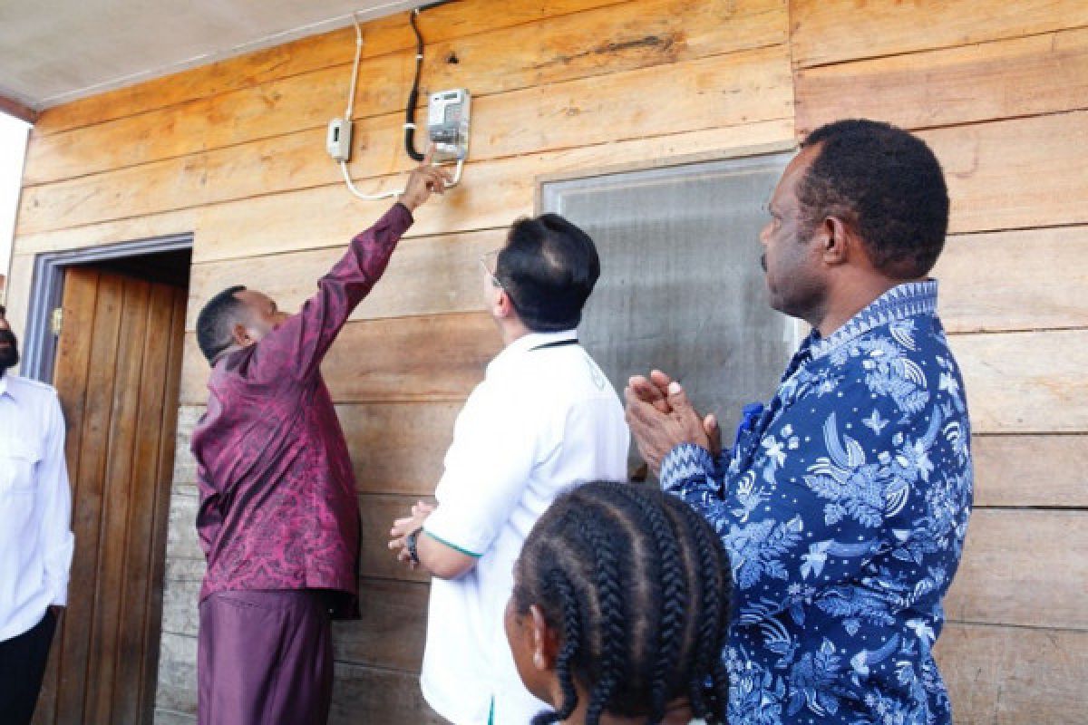 PLN melistriki 18 desa di Yalimo - ANTARA News Papua