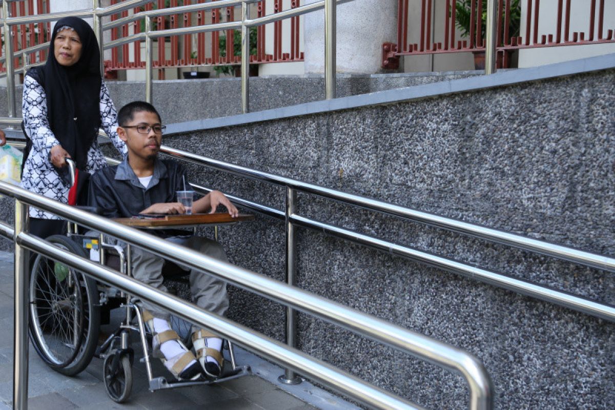 Wujudkan kampus inklusif, UGM akan bangun unit layanan disabilitas - ANTARA News Yogyakarta ...
