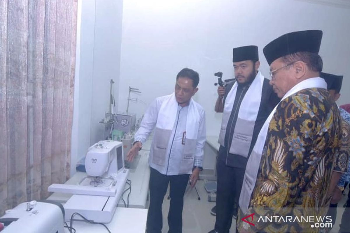 Gedung workshop menjahit kini tersedia di Pondok Pesantren Thawalib - ANTARA Sumbar