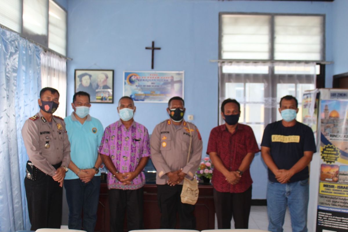 Kapolres Biak silaturahmi dengan tokoh agama dan tokoh adat - ANTARA ...