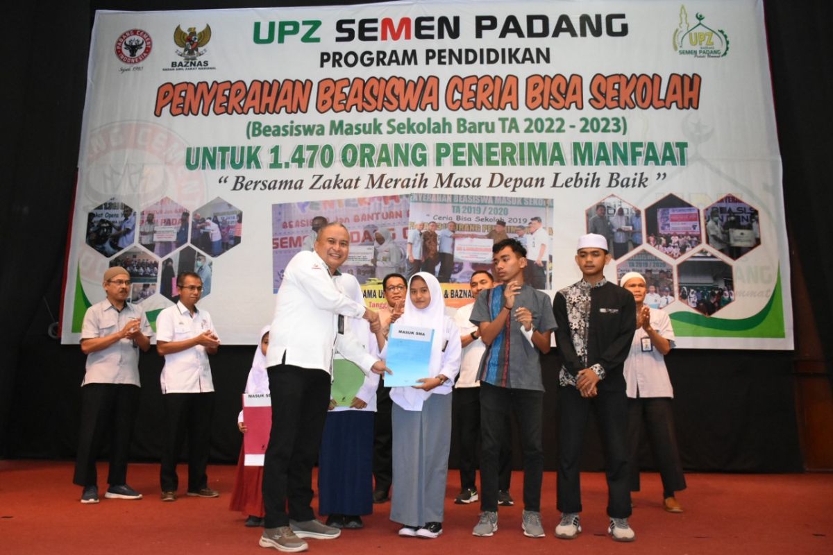 UPZ Baznas Semen Padang salurkan beasiswa pendidikan Rp1,4 miliar - ANTARA Sumbar