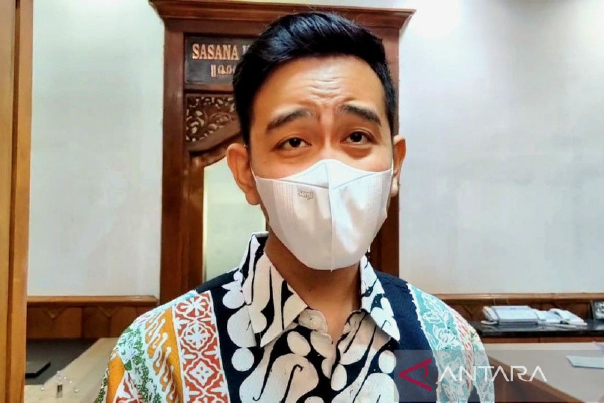 Gibran mengaku bosan tanggapi isu ijazah palsu Presiden Jokowi - ANTARA ...