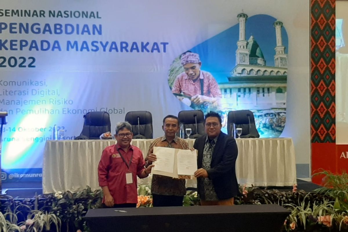 Ilmu Komunikasi Unram gelar Semnaskom Pengabdian kepada Masyarakat 2022 - ANTARA News Mataram ...