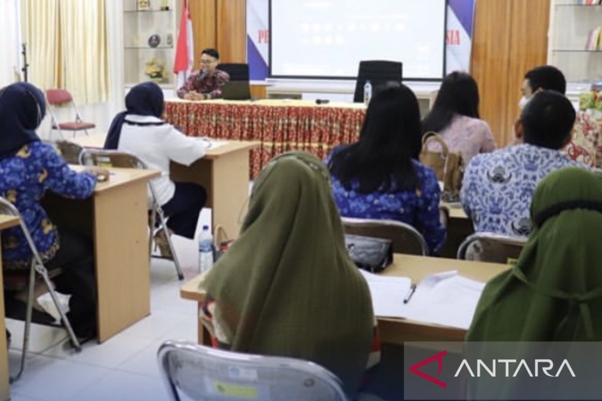 Pewara dibekali berbahasa Indonesia yang baik - ANTARA News Yogyakarta ...
