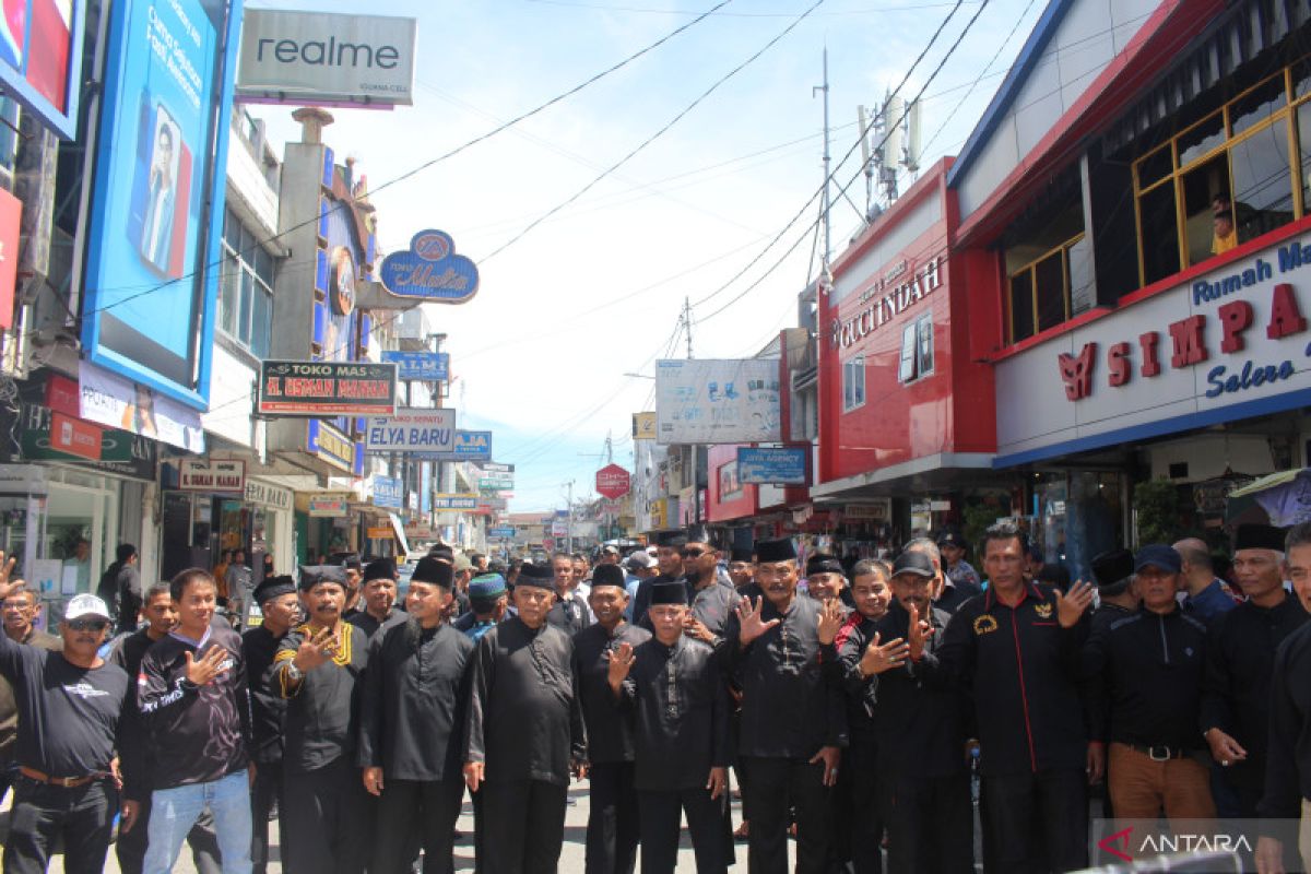 Hindari Konflik Dan Jaga Marwah Ninik Mamak Wako Bukittinggi Tunda Bangun Awning Antara Sumbar