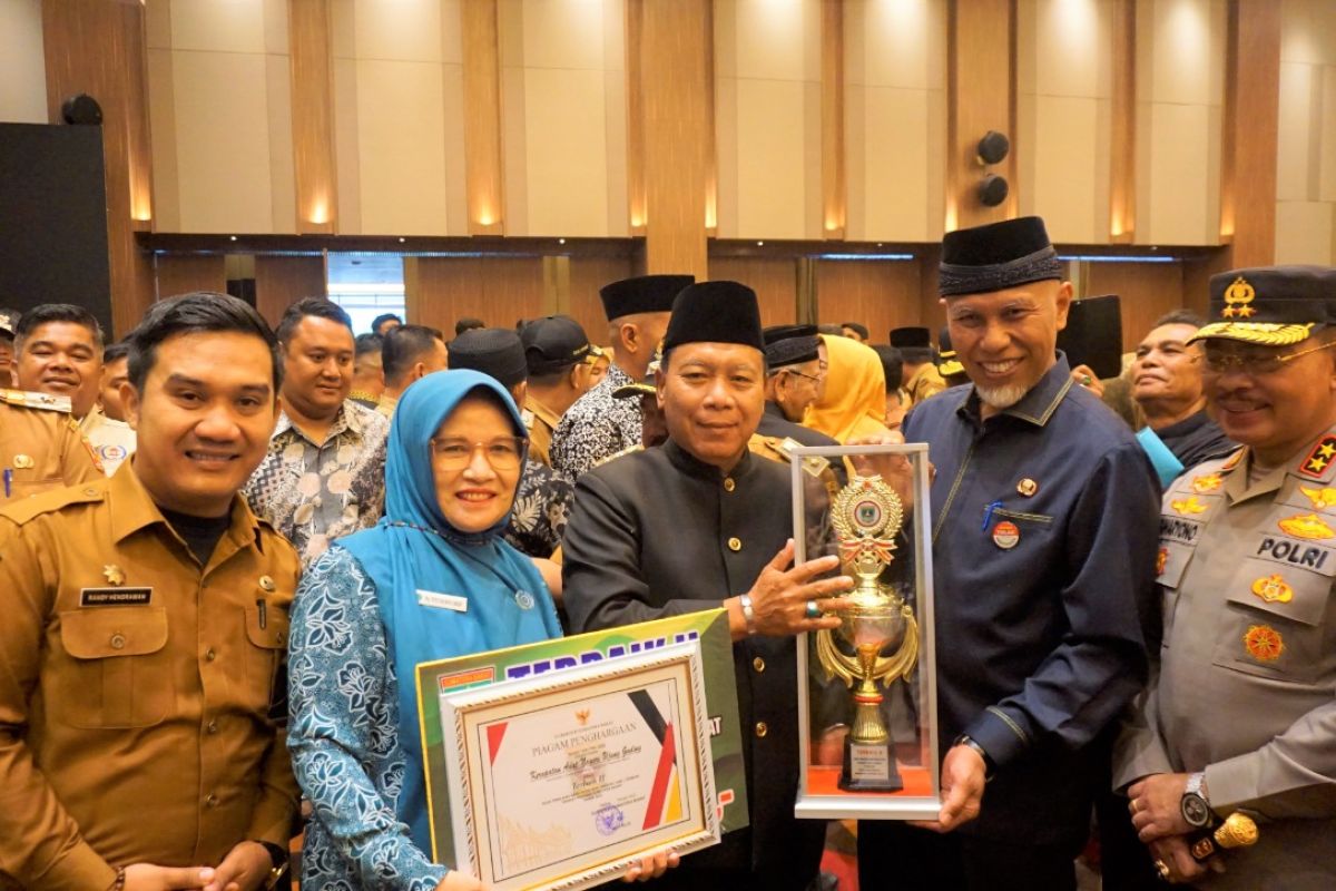 Pemkab Pasbar raih tiga kategori penghargaan tingkat Sumbar - ANTARA Sumbar
