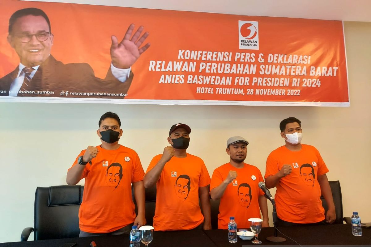 Relawan Perubahan Sumbar deklarasi dukung Anies Baswedan jadi capres 2024 - ANTARA Sumbar