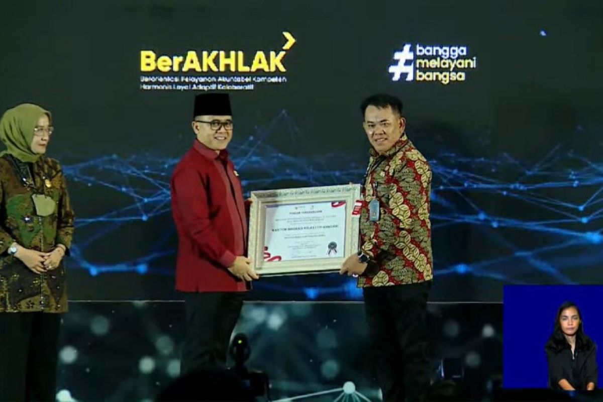 Kanim Kendari raih predikat WBK tahun 2022 dari KemenPAN-RB - ANTARA News Sulawesi Tenggara ...