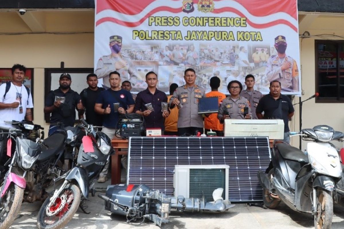 Polisi tangkap 2 warga PNG penadah barang curian di Jayapura - ANTARA News Papua
