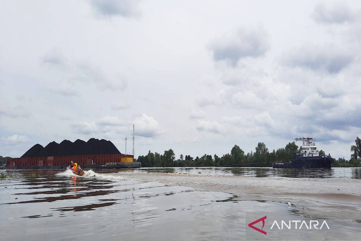 Info Bmkg Peringatkan Gelombang Tinggi Empat Meter Di Laut Jawa