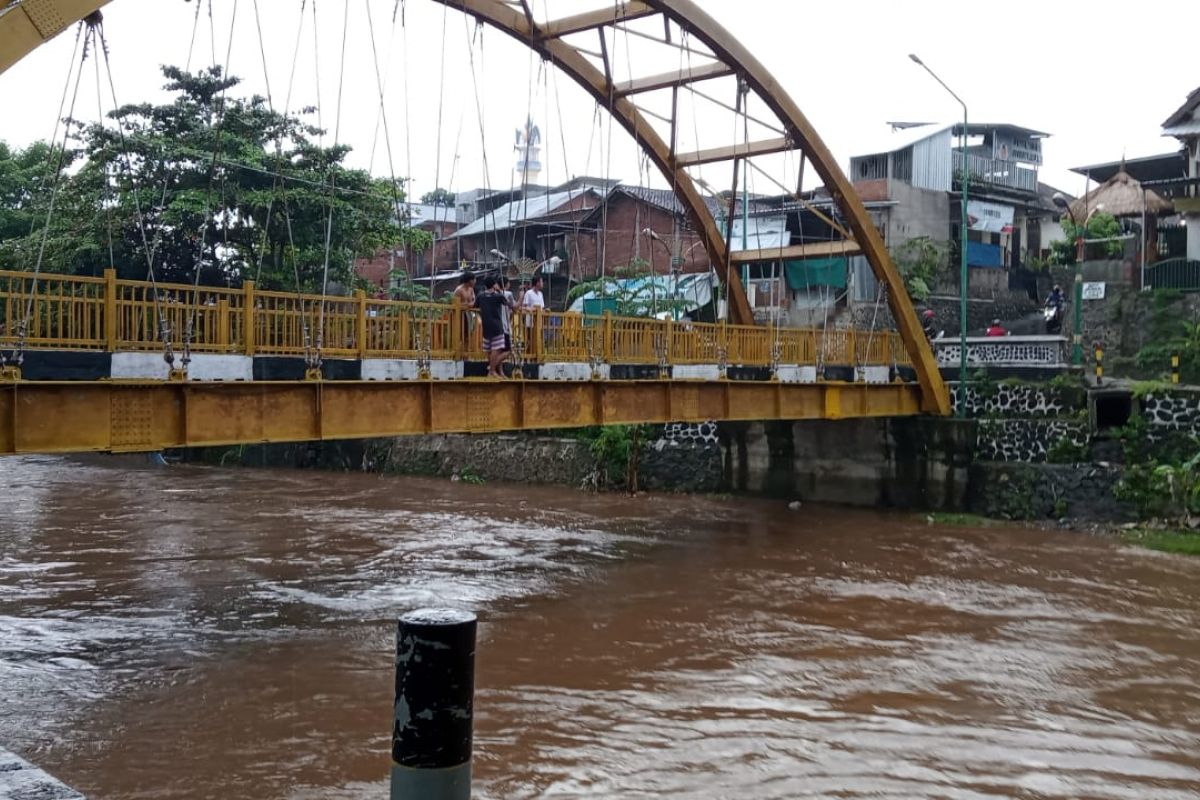 Pemkot Mataram memetakan kawasan rawan perang kembang api selama ... Pemkot Mataram memetakan kawasan rawan perang kembang api selama ...