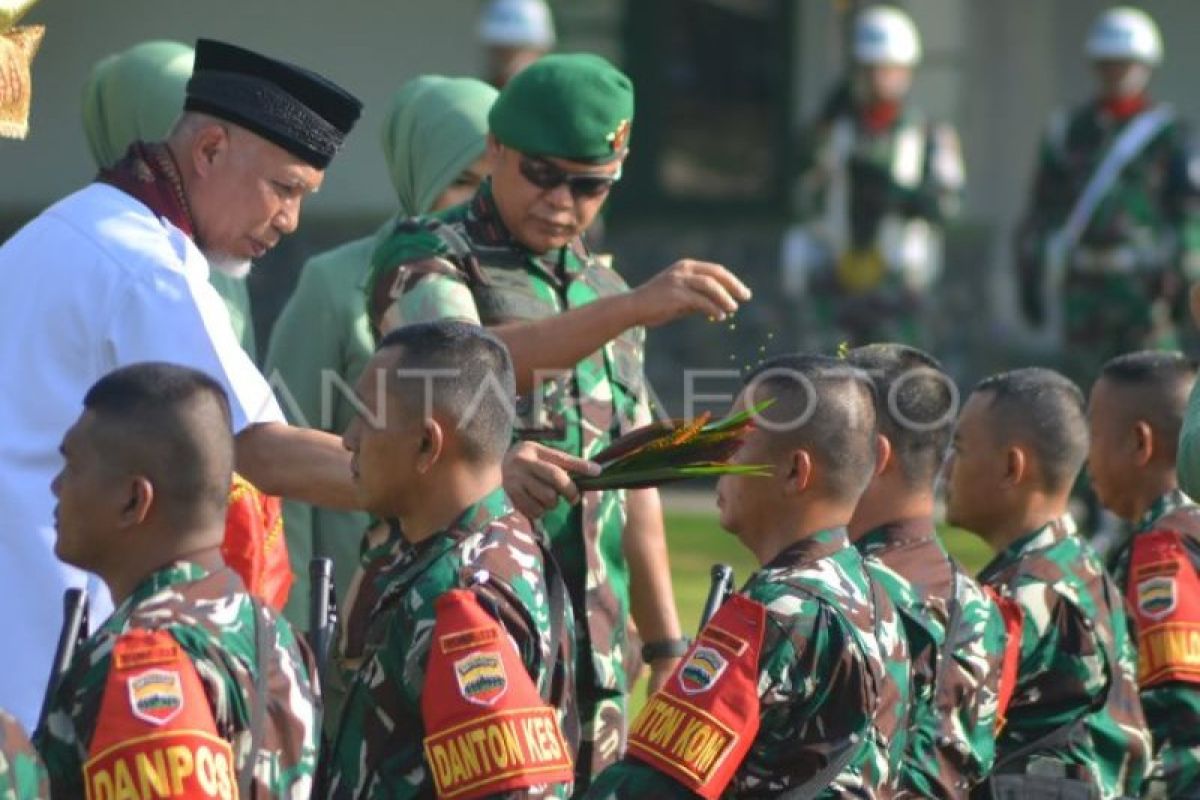 Pemberangkatan Satgas Pamtas RI-PNG - ANTARA Sumbar