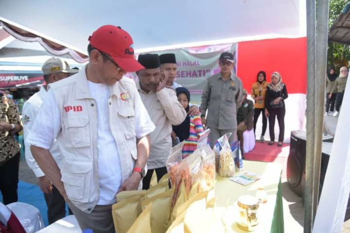 Bupati Buton kampayekan sertifikat halal ke pelaku UMKM - ANTARA News Sulawesi Tenggara - ANTARA ...