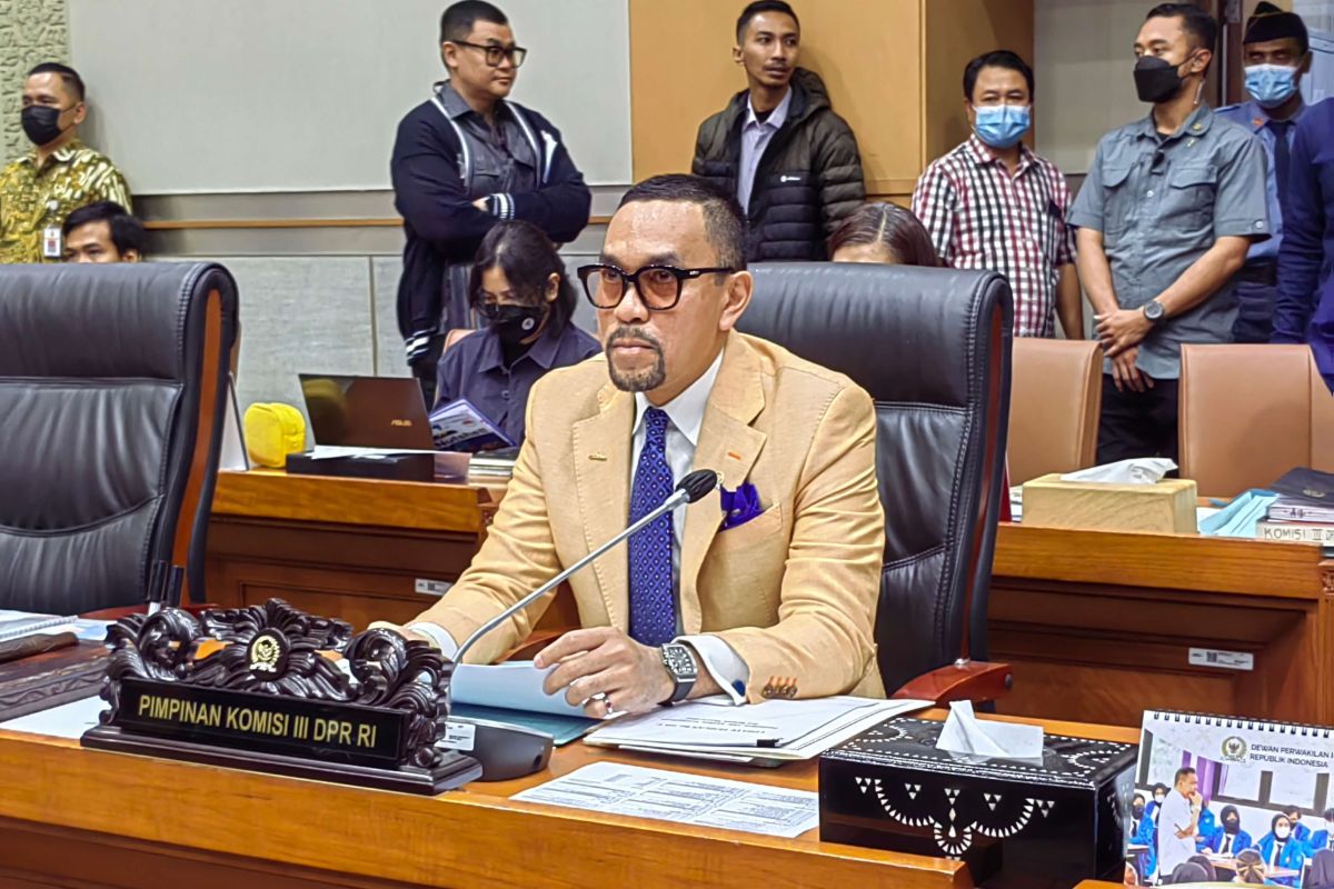 DPR RI segera bahas hak angket selidiki transaksi janggal Kemenkeu ... DPR RI segera bahas hak angket selidiki transaksi janggal Kemenkeu ...