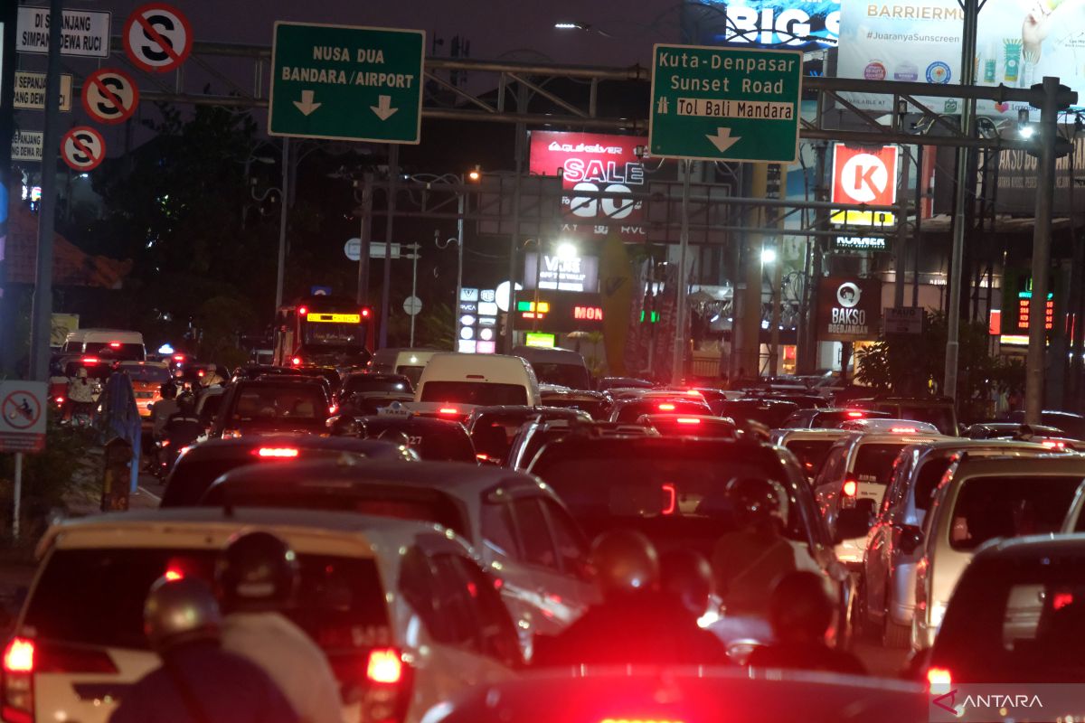 Bali to Introduce Smart Buses with Dedicated Lanes in 2025 - British ...