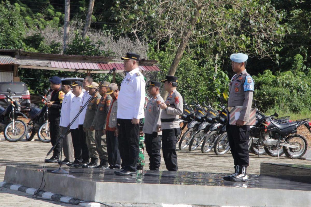 Bupati Konut pimpin apel gelar pasukan pengamanan Pilkades Serentak 2023 - ANTARA News Sulawesi ...