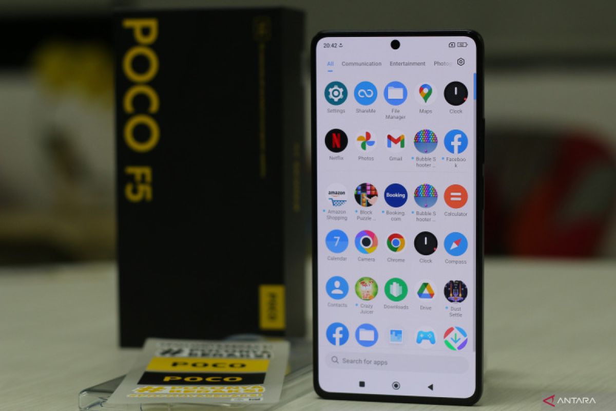 "Unboxing" POCO F5 si "flagship killer" - ANTARA News