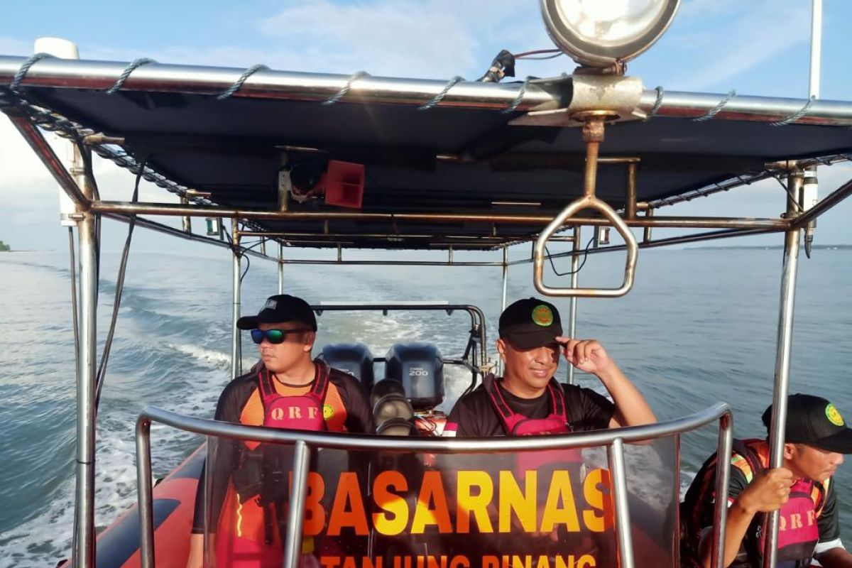 Nelayan hilang di perairan Bintan ditemukan selamat - ANTARA News ... Nelayan hilang di perairan Bintan ditemukan selamat - ANTARA News ...