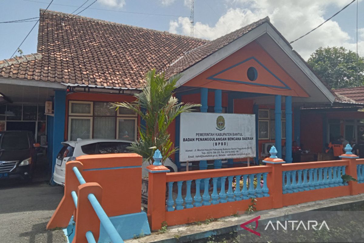 BPBD estimasikan kerugian dampak gempa di Bantul mencapai Rp69,9 juta - ANTARA News Yogyakarta ...