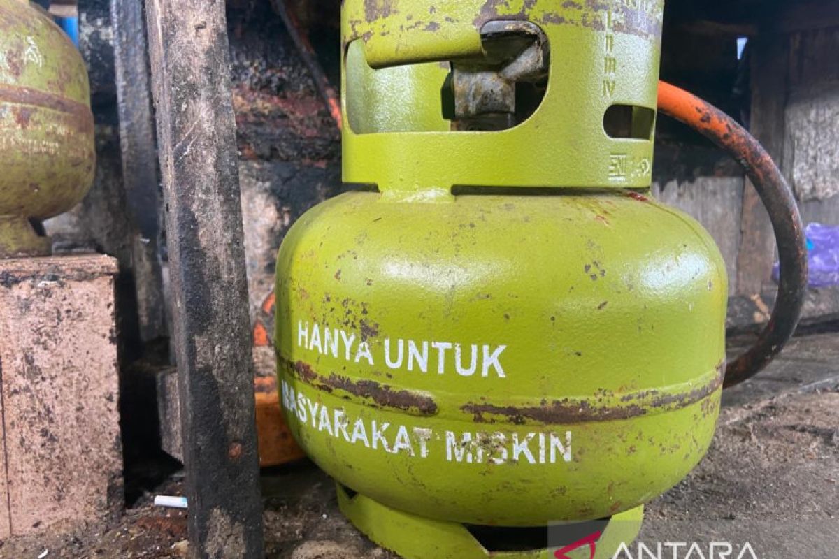 Pangkalan gas di Batam dilarang jual LPG kembali ke pengecer - ANTARA ...