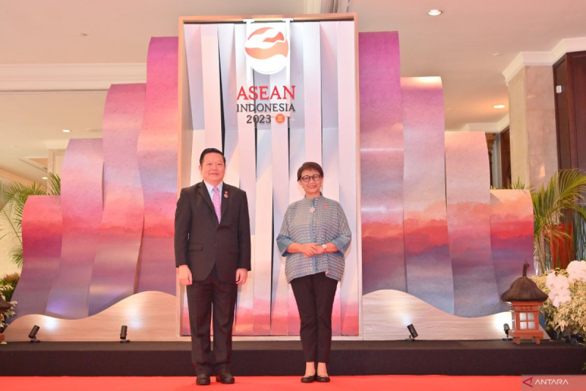 Menlu Retno Marsudi sambut kedatangan Sekjen ASEAN - ANTARA News