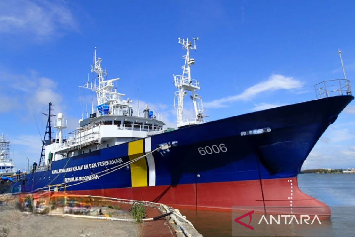 KKP tambah satu unit kapal pengawas untuk beroperasi di Natuna - ANTARA ...