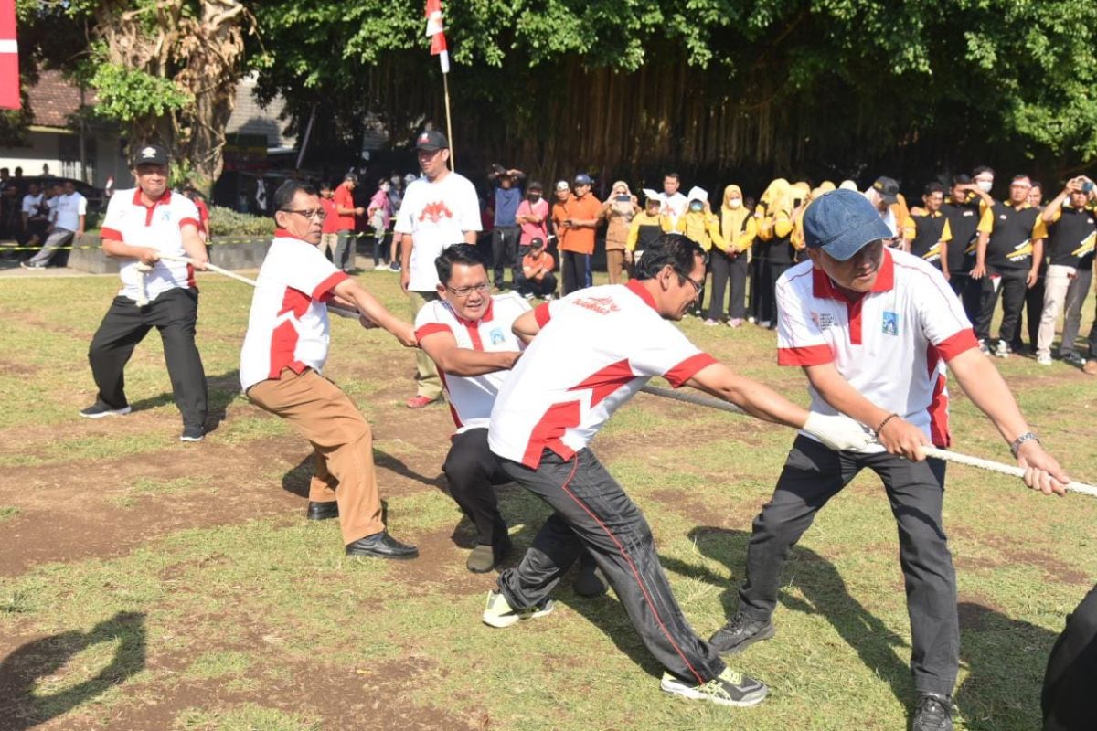 Pemkab Sleman gelar lomba olahraga tradisional peringati HUT RI - ANTARA News Yogyakarta ...