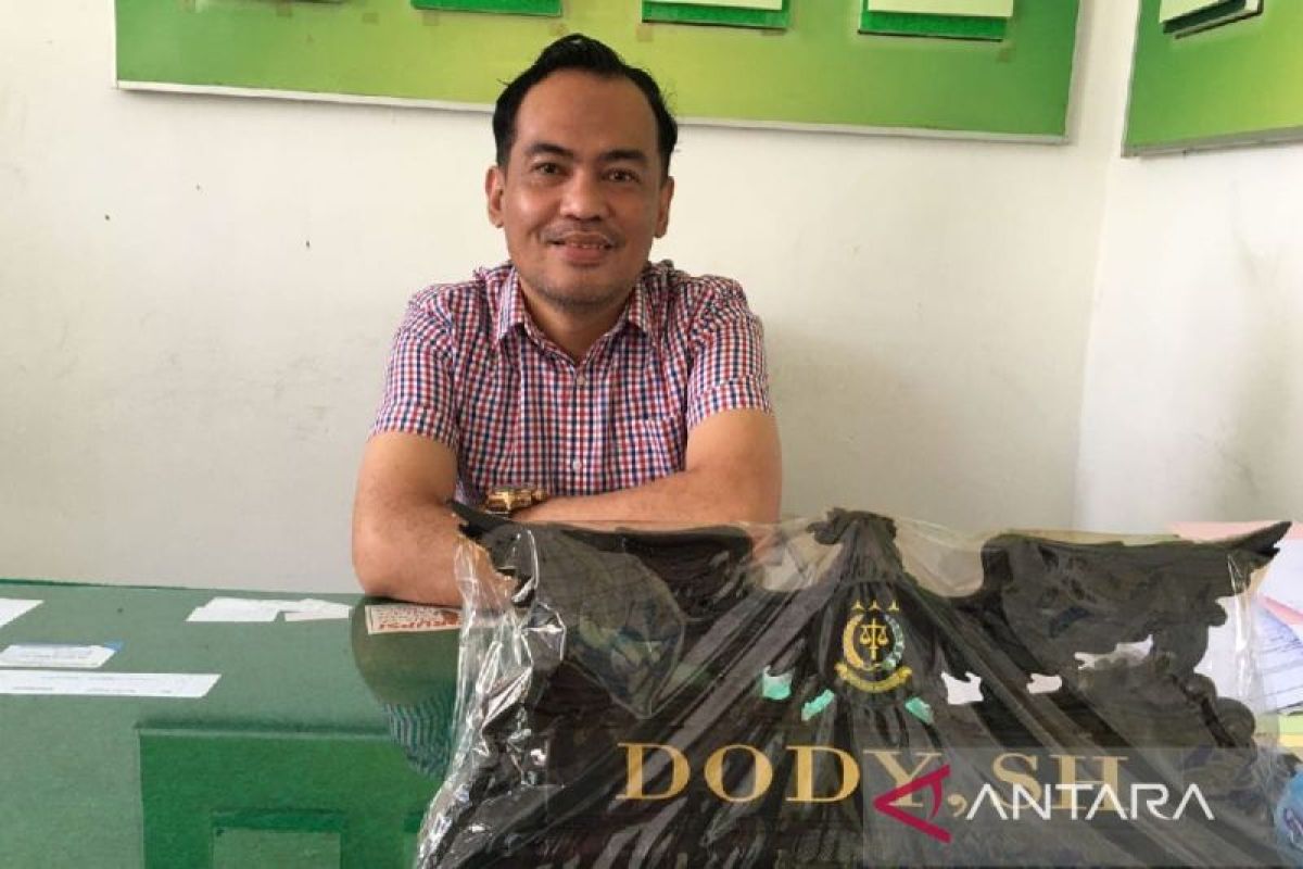 Kejari tetapkan mantan Bupati Buton Selatan tersangka korupsi - ANTARA ... Kejari tetapkan mantan Bupati Buton Selatan tersangka korupsi - ANTARA ...