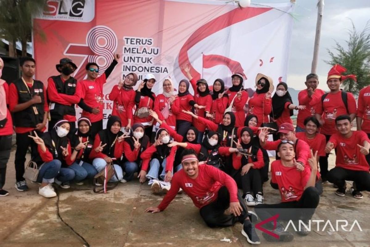 Suria Lintas Gemilang gelar lomba tradisional bersama warga Tambea ...