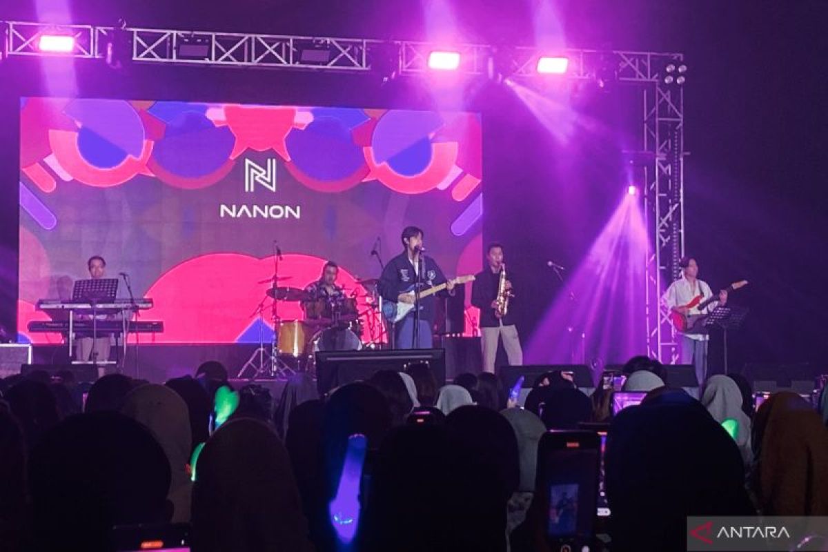 Nanon Korapat bikin histeris fans - ANTARA News Yogyakarta - Berita Terkini Yogyakarta