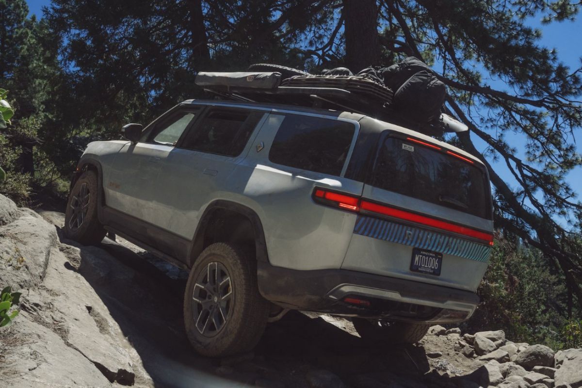 Mobil listrik, Rivian, kirim lebih 15 ribu kendaraan - ANTARA News ...