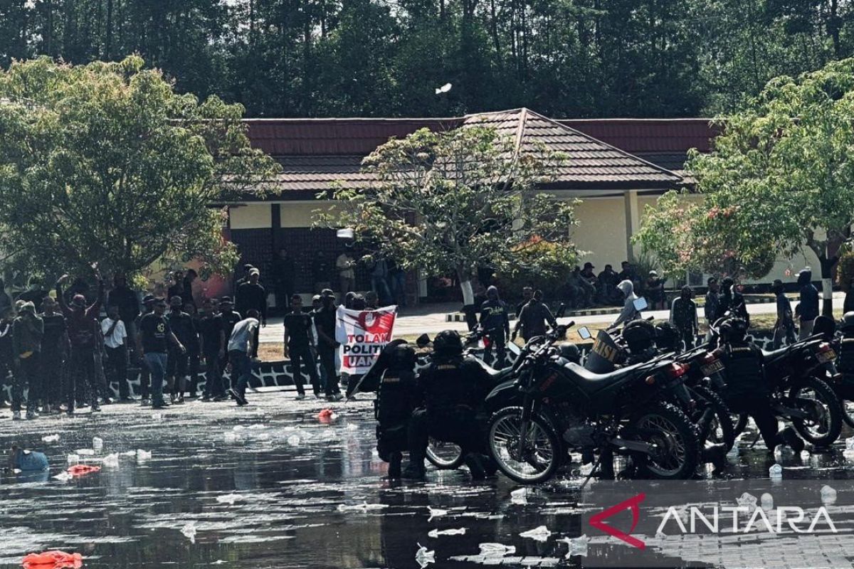 Polda Sulawesi Tenggara gelar latihan sispamkota pengamanan Pemilu 2024 - ANTARA News Sulawesi ...