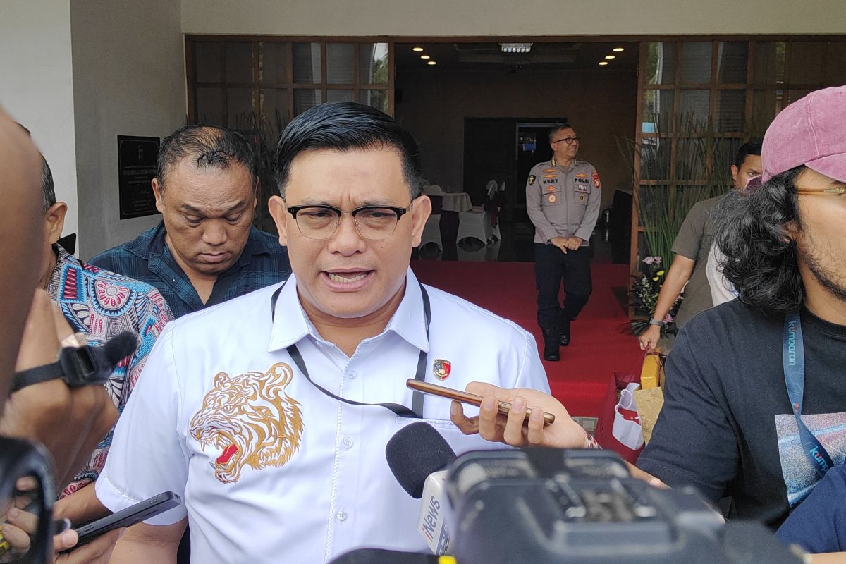 Polisi: Tersangka pemeran film porno belum perlu ditahan - ANTARA News Kepulauan Riau - Berita ...