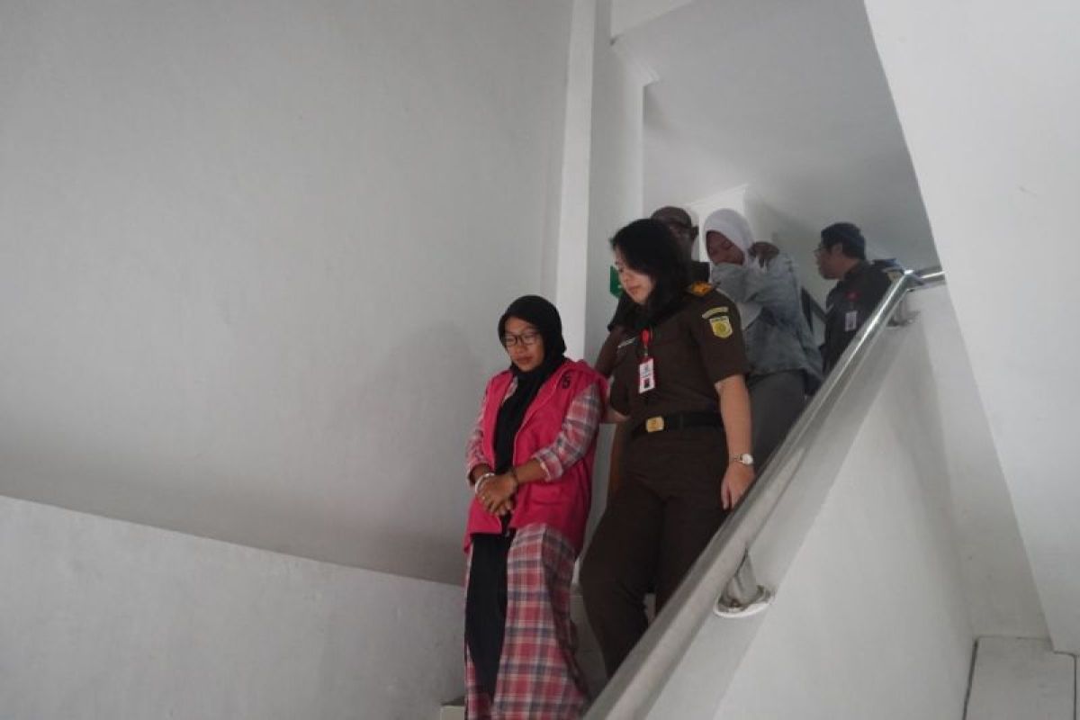 Tersangka kasus korupsi RSUD Praya Lombok Tengah bertambah - ANTARA News Mataram - Berita NTB ...