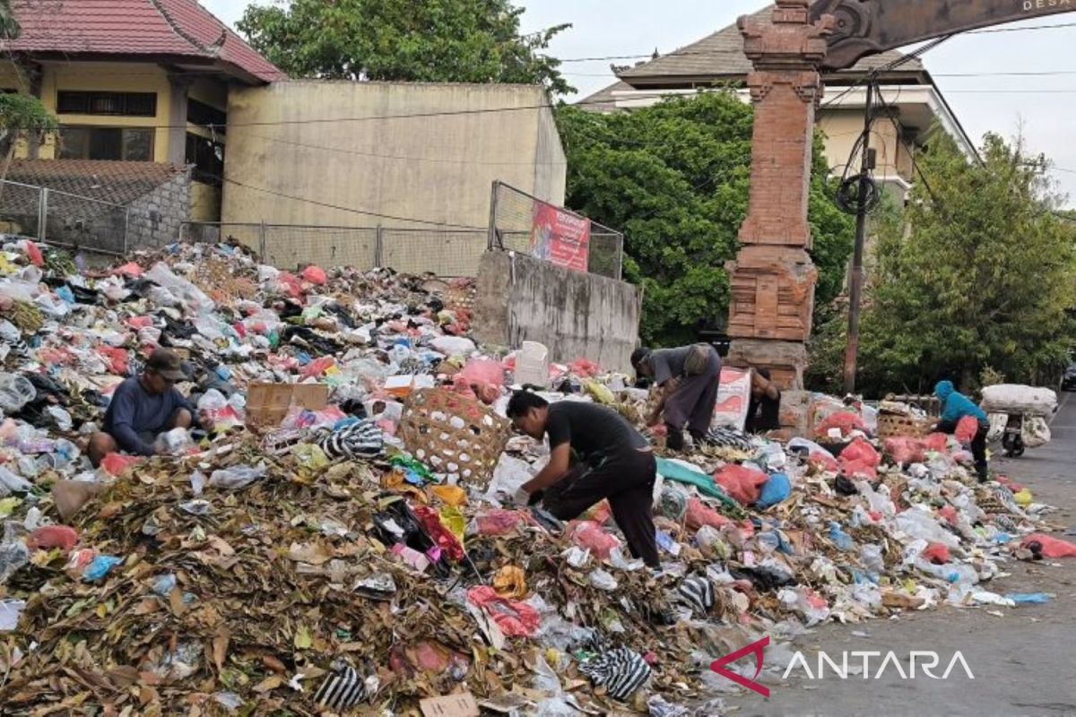 DLH Jayapura sebut sampah di FDS XIV capai 2 ton per hari - ANTARA News Papua