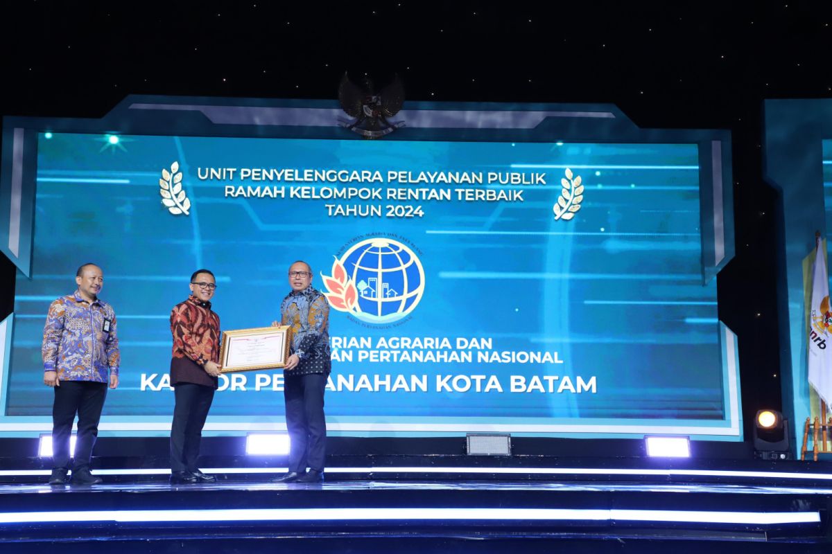 Kementerian ATR/BPN raih dua penghargaan dari Kementerian PAN-RB - ANTARA News Yogyakarta ...