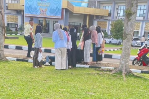 Rektor UNP ungkap kondisi korban peluru nyasar mulai membaik - ANTARA ...