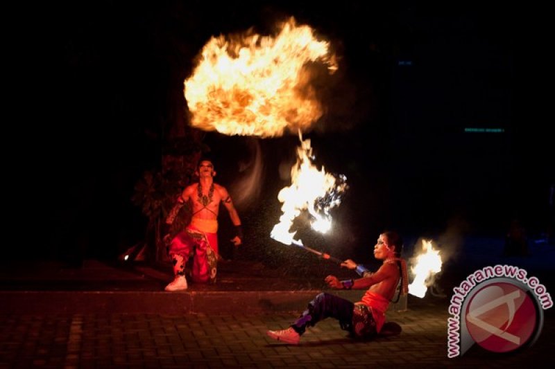 Seni permainan obor - ANTARA News