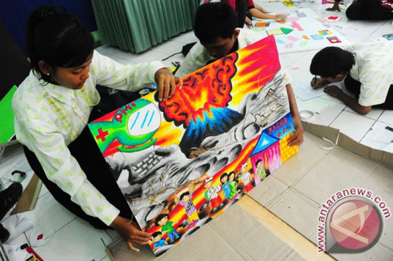 Lomba Mading PMI - ANTARA News