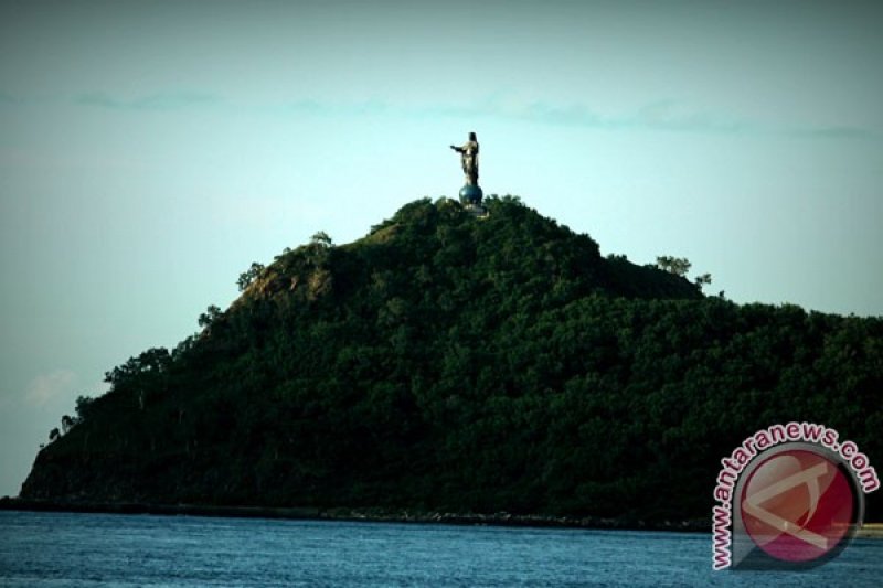 Patung Yesus Raja Dili - ANTARA News
