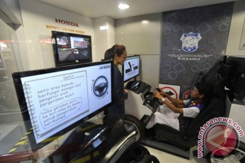 Honda Safety Driving Simulator - ANTARA News