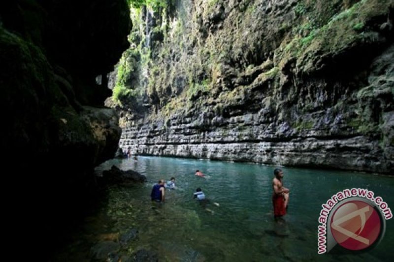 Menyingkap pesona Sungai Gulamo yang seperti "green canyon" - ANTARA News