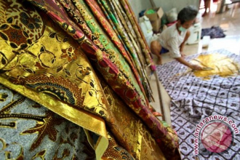 Mahasiswa UGM buat motif batik histologi - ANTARA News