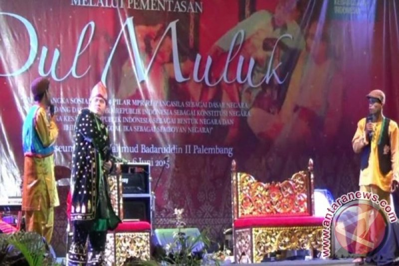Kesenian "Dul Muluk" dipentaskan hibur warga Palembang - ANTARA News ...