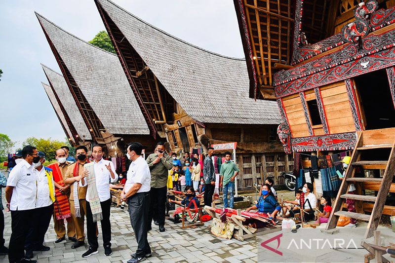 Presiden: Penataan Kampung Ulos Huta Raja lestarikan warisan pusaka ...