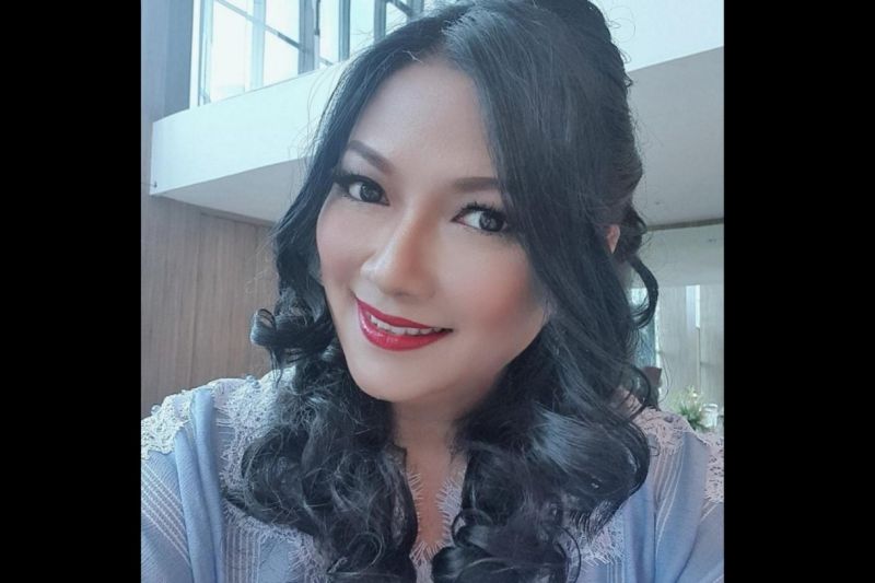 Catatan Ilham Bintang - Penyanyi Fryda Lucyana, rekor tiga kali terjangkit COVID-19 - ANTARA ...