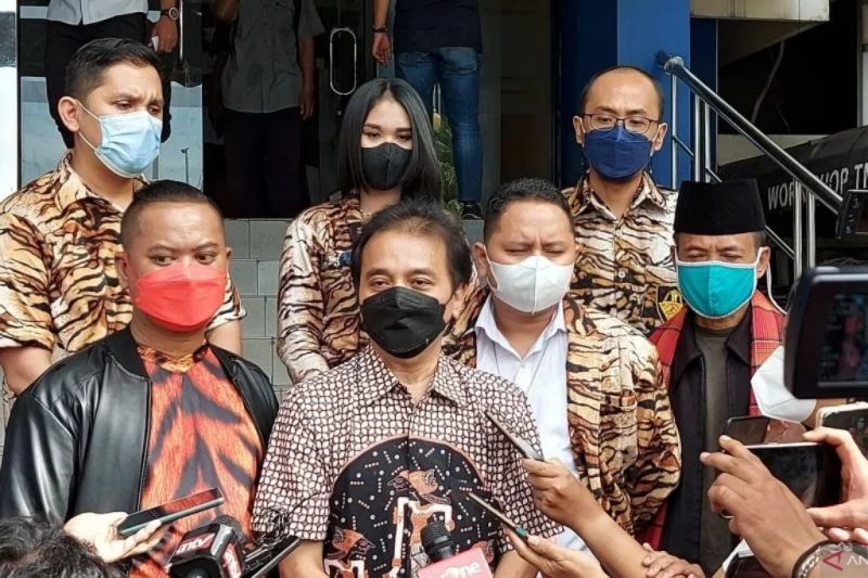 Polda Metro tolak laporan Roy Suryo terhadap Menag Yaqut, ini alasannya ... Polda Metro tolak laporan Roy Suryo terhadap Menag Yaqut, ini alasannya ...