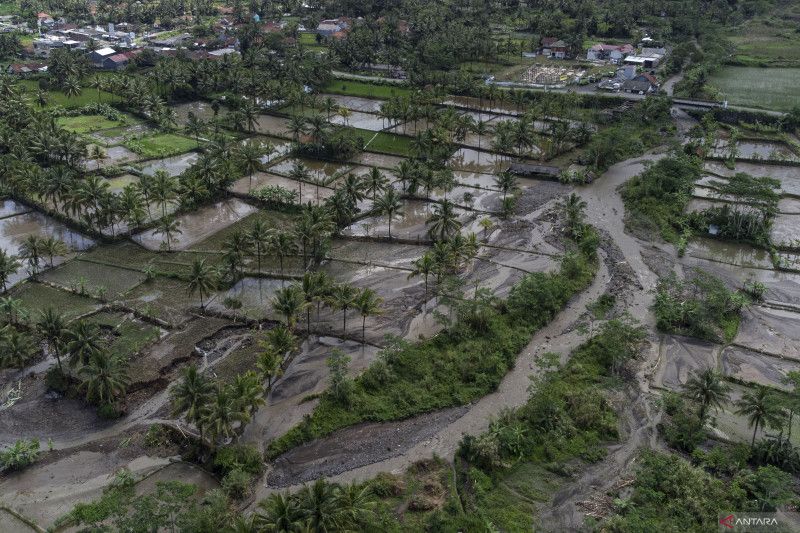 Banjir bandang terjang lahan pertanian di Tasik - ANTARA News