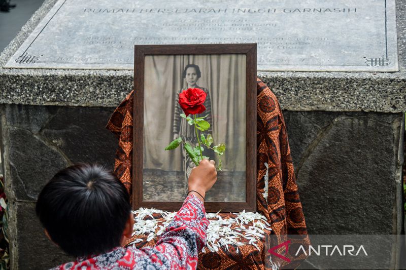Mengenang Ibu Inggit Garnasih, sosok perempuan pejuang - ANTARA News